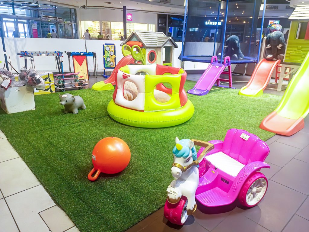 Départ en vacances avec La grande Récré chez PlaYce Marcory – PlaYce – CI